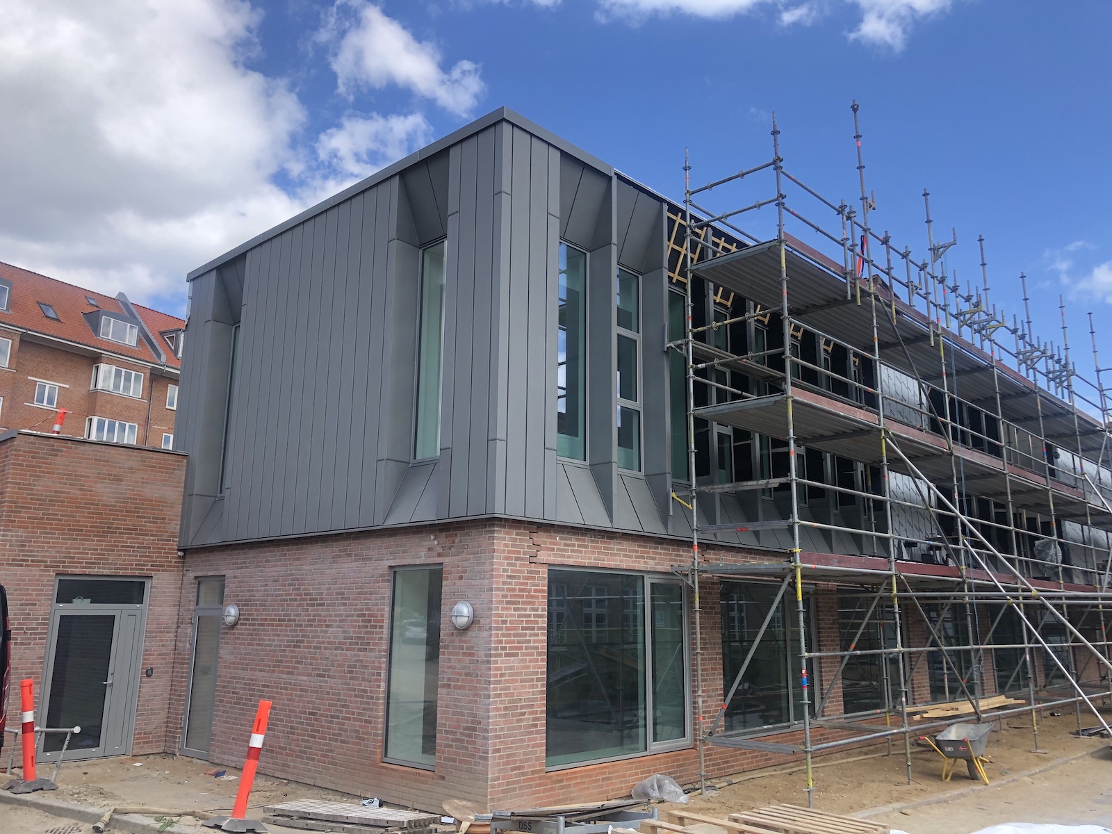 Sort_Zink_tag | Frederiksen VVS ApS.